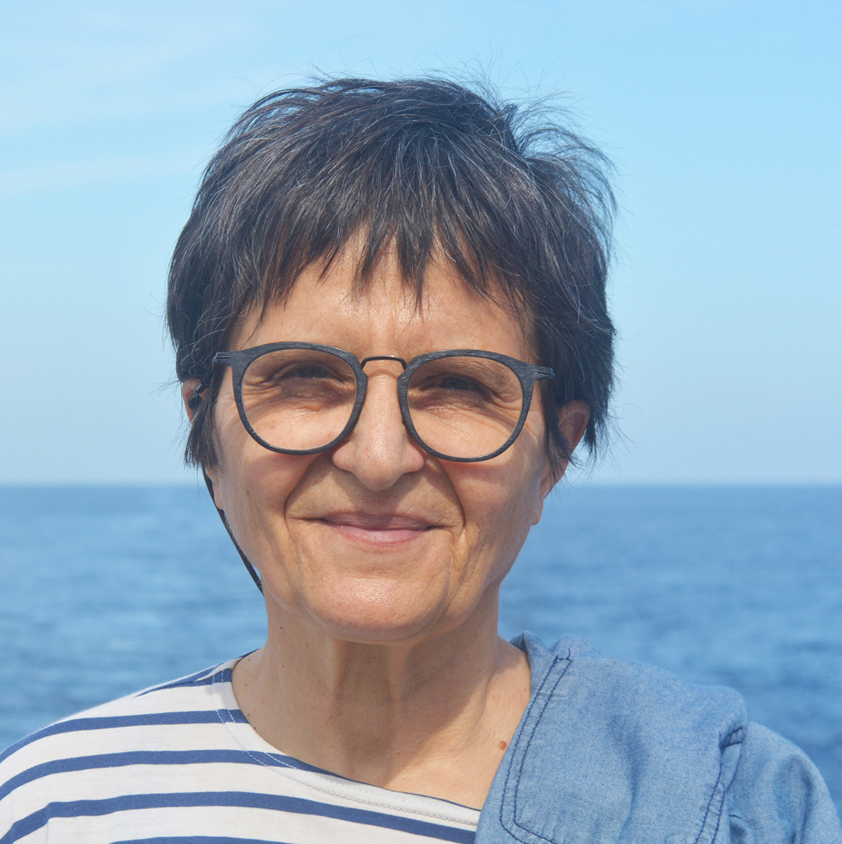 Mathilde Cannat receives the 2023 Arthur Holmes Medal from the EGU - Institut de Physique du ...